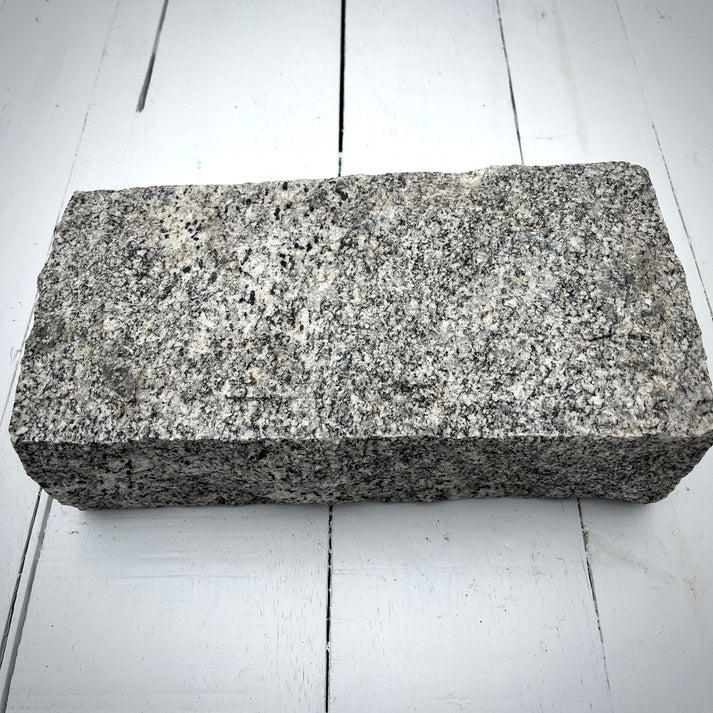 New Granite Pavers (180 / pallet) – Chief Bricks